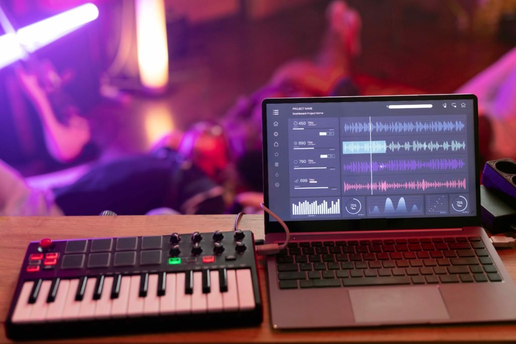 Difference Between Midi Controller And A Keyboard Your Audio Fix